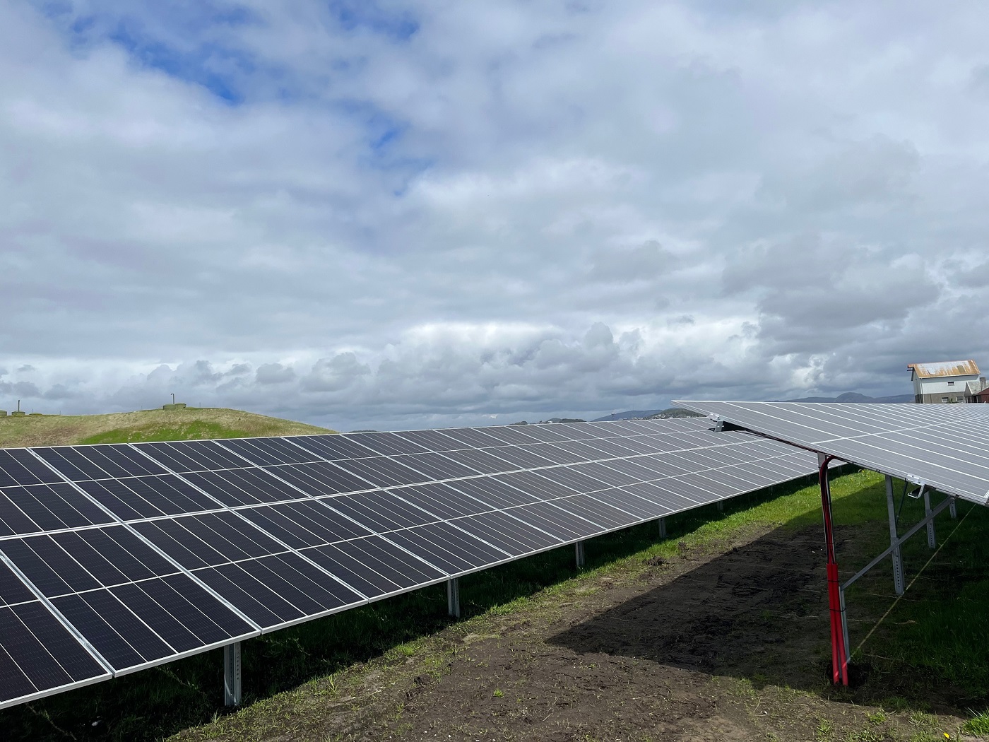 Åpner Rogalands største bakkemonterte solcellepark - Bors365.no